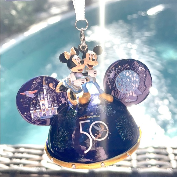 Disney | Holiday | Disney Worlds 5th Anniversary Mickey And Minnie ...